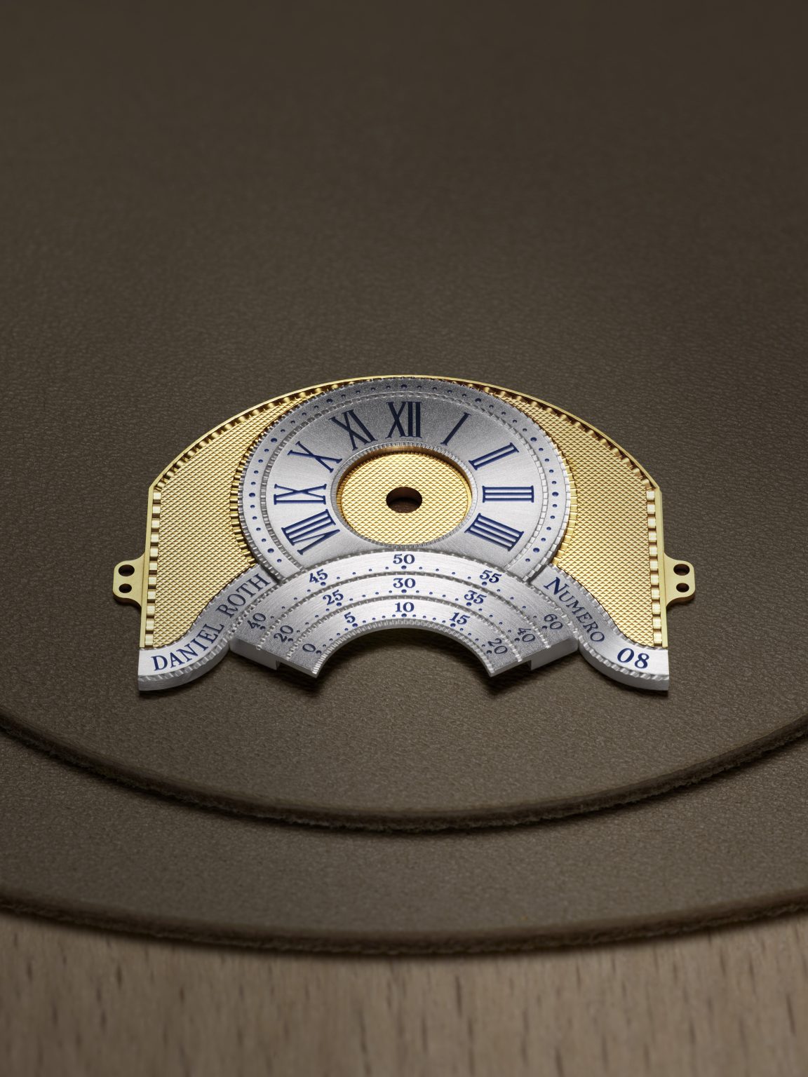 Daniel Roth Tourbillon Souscription腕表荣获第24届日内瓦高级钟表大赏“最佳陀飞轮”奖 – 瑞丽网